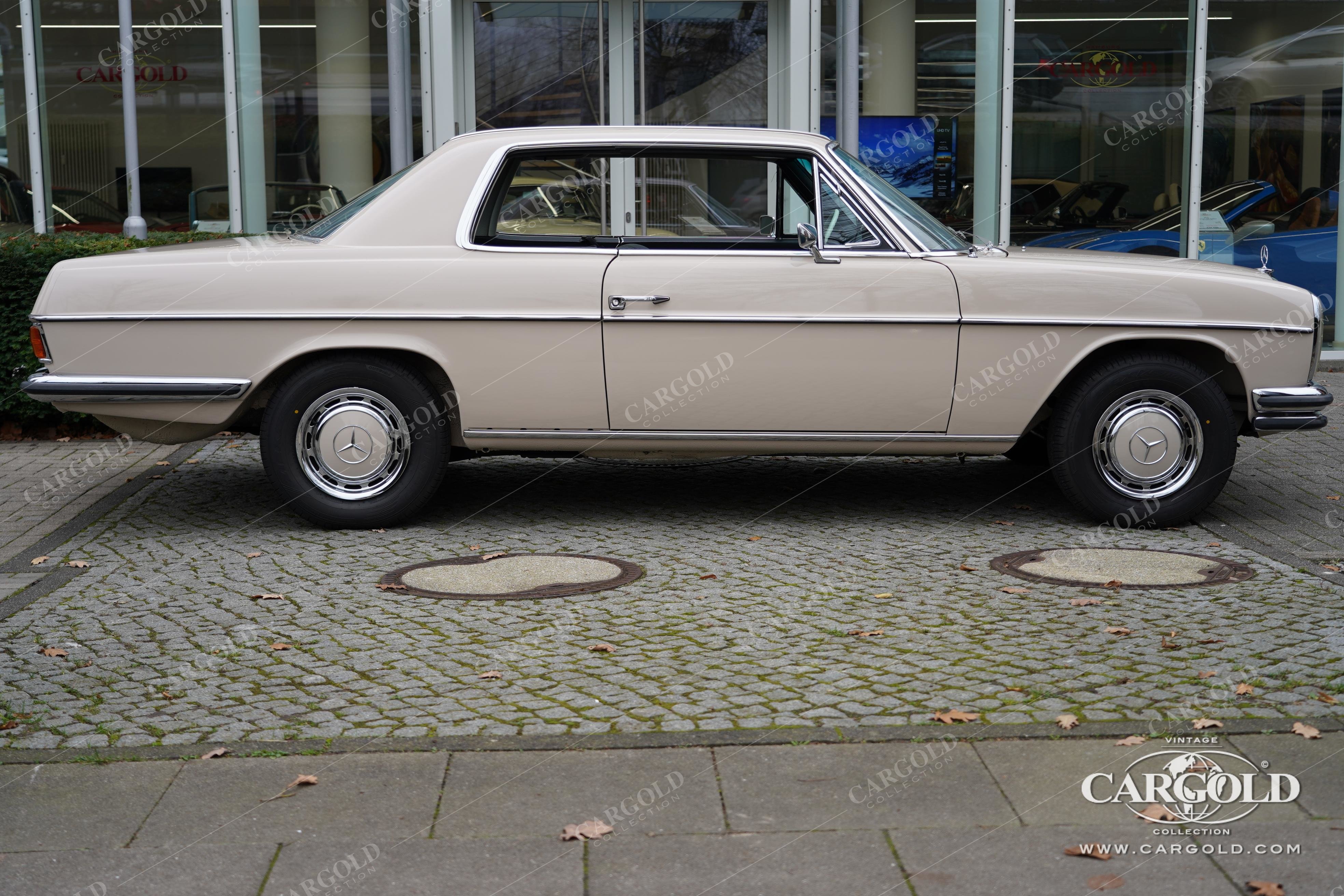 Mercedes 250 CE /8 by Cargold